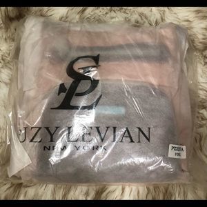 Suzy Levian | Bags | Suzy Levian Crossbody Handbag | Poshmark